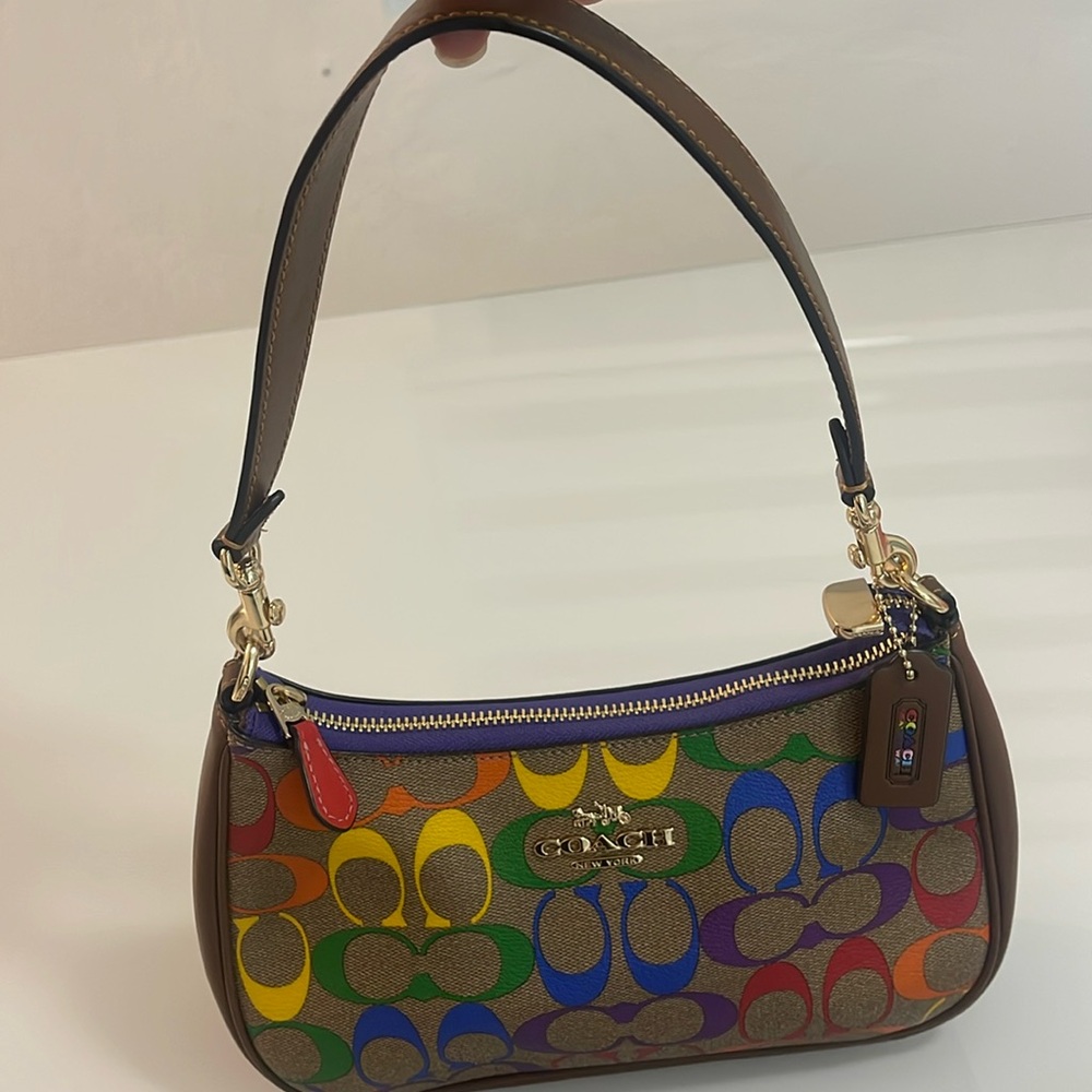 Coach Rainbow Signature Canvas - Gem